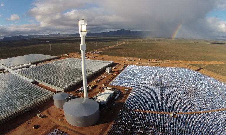 Australia: Sundrop Farms opens US$152M sustainable tomato facility ...