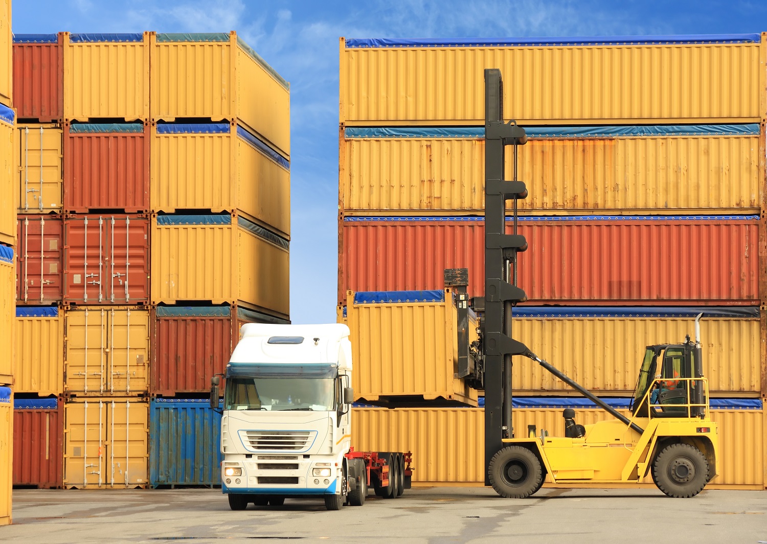 California ports delay imposing unprecedented fees on carriers, citing ...