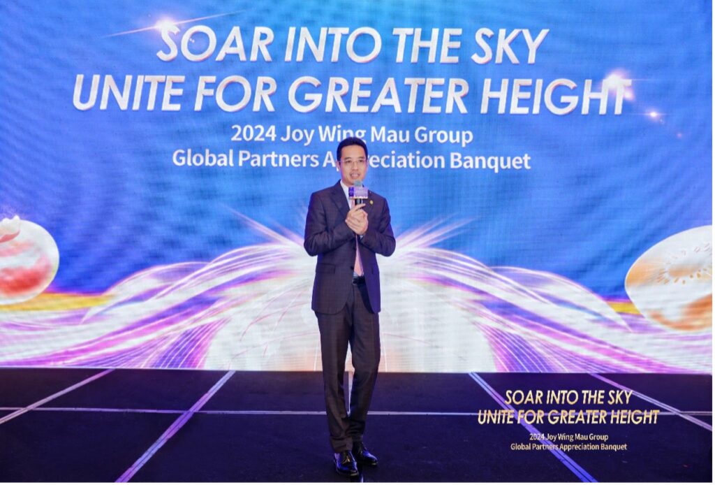 Joy Wing Mau is awarded as Importer of the Year in AFL