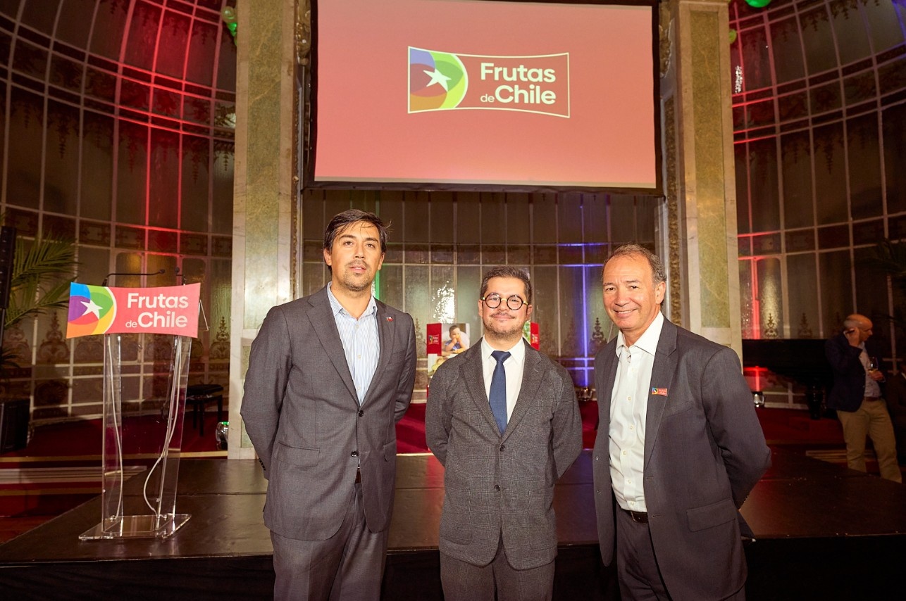 Frutas de Chile presented its brand in Europe